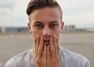 13 Body Language Examples: Understanding the Secrets